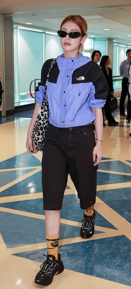 「人間芭比」全昭彌（SOMI）來了！機場時尚以山系風展時髦，私服又甜又辣還藏顯瘦心機 | 漂亮 | CTWANT