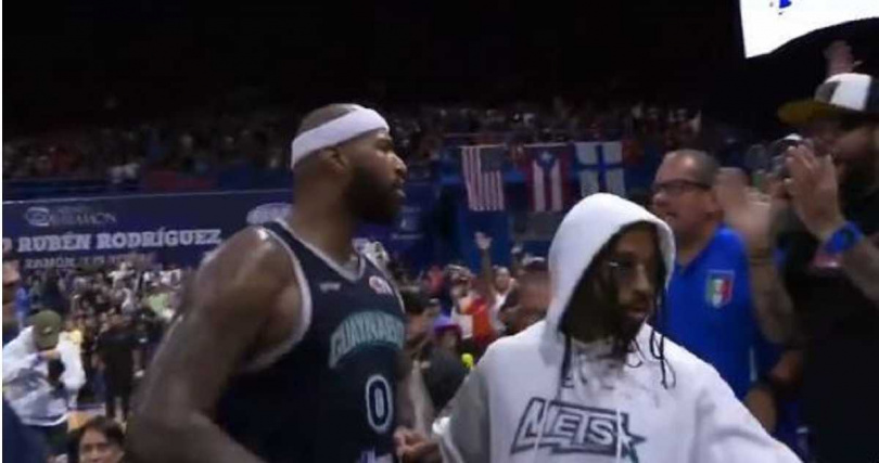 波國賽場衝突！前NBA球星卡森斯遭觀眾潑酒 他回敬中指後遭驅離 | 生活 | CTWANT