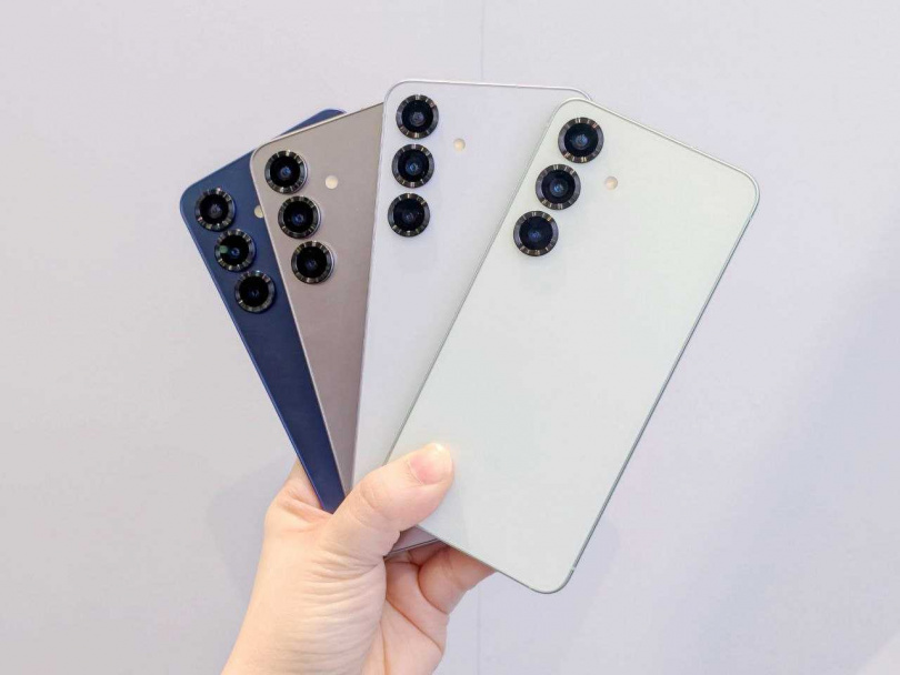 不只通話內容轉成逐字稿 三星S25旗艦系列最新AI「用說的」找照片 | 財經 | CTWANT