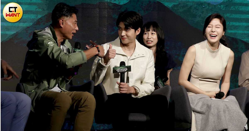 彭小刀自願當金荷娜「黑騎士」 被點名教南優鉉〈我難過〉 | 娛樂 | CTWANT