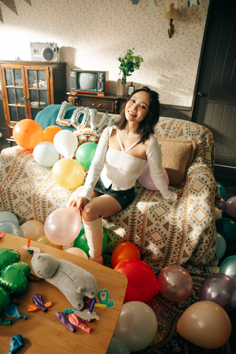 Kimberley一天拍8支MV 笑稱「腦袋快打結」 | 娛樂 | CTWANT