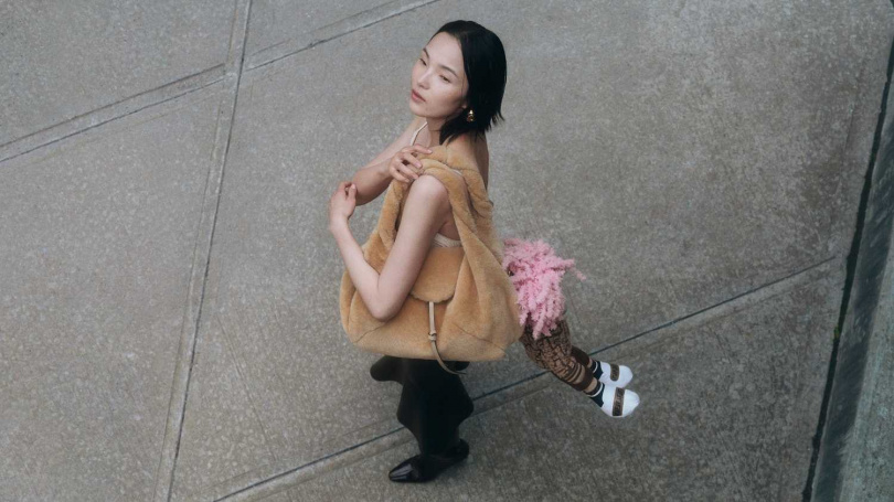 FENDI Spy Bag 華麗回歸！Y2K外型重返時尚焦點、超受歡迎設計巧思是這個？ | 漂亮 | CTWANT