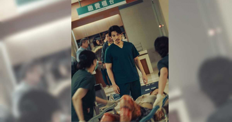 《化外之醫》連炳發自認是「NG王」 苦練醫療用詞熬夜背劇本不喊累 | 娛樂 | CTWANT