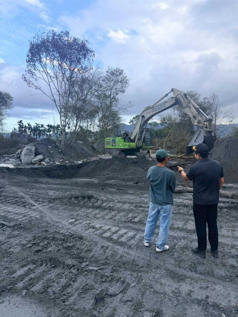 馬太鞍溪堰塞湖洪災仍5人失聯！ 消防局「尊重、配合家屬」招標重機具投入搜救 | 生活 | CTWANT