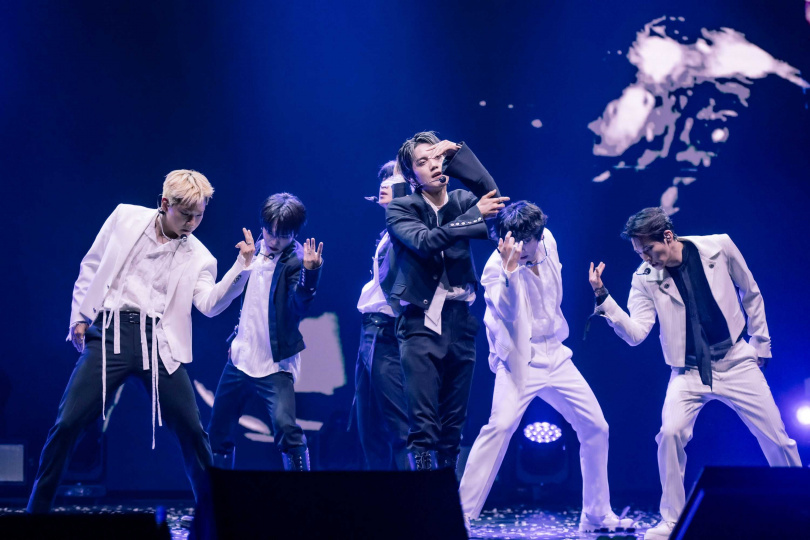 B1A4攜手ONF開唱 跨團合作舞台獻粉絲 | 娛樂 | CTWANT