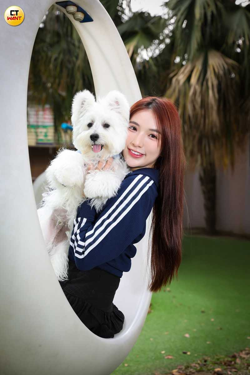 寵物情緣／為離世毛孩學寵物美容 啦啦隊女神Dora花1年療傷迎新成員 | 生活 | CTWANT