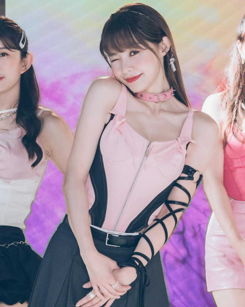 Yuri 陳洛心從「樂天女孩」畢業了！火辣身材難怪被封「地表最正啦啦隊」，減肥秘訣靠多運動、愛泡澡 | 漂亮 | CTWANT