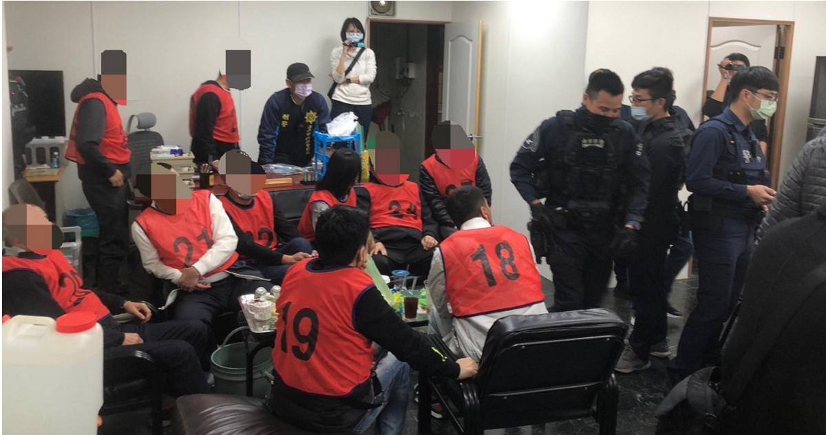 水餃店老闆賺外快GG了 2樓出租當職業賭場遭警逮 | 社會 | CTWANT