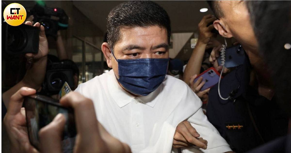 快訊／NONO神隱多日終露臉 著白衣移送北檢不發一語 | 娛樂 | CTWANT