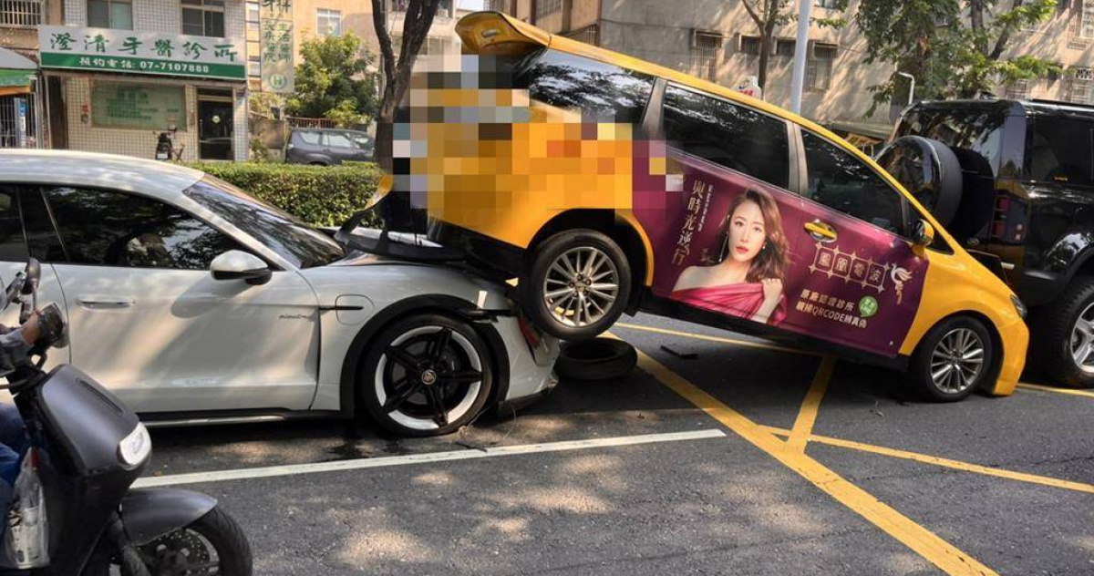保時捷頂起計程車再撞「路虎」 高單價離譜車禍畫面曝光 | 社會 | CTWANT