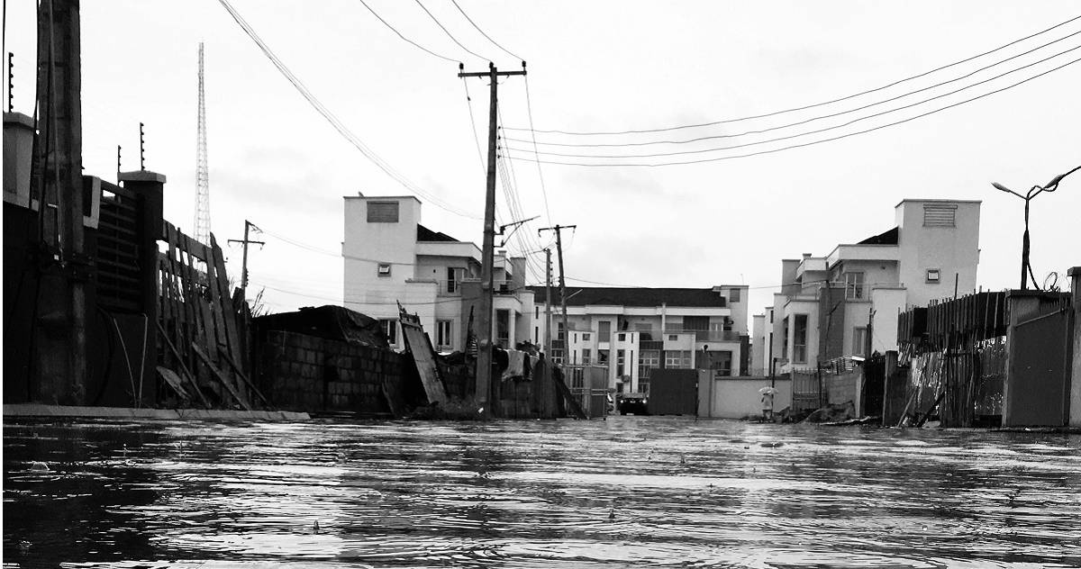 福岡暴雨！女高中生遭水沖700公尺抓草獲救 2高齡者落河下落不明 | 國際 | CTWANT
