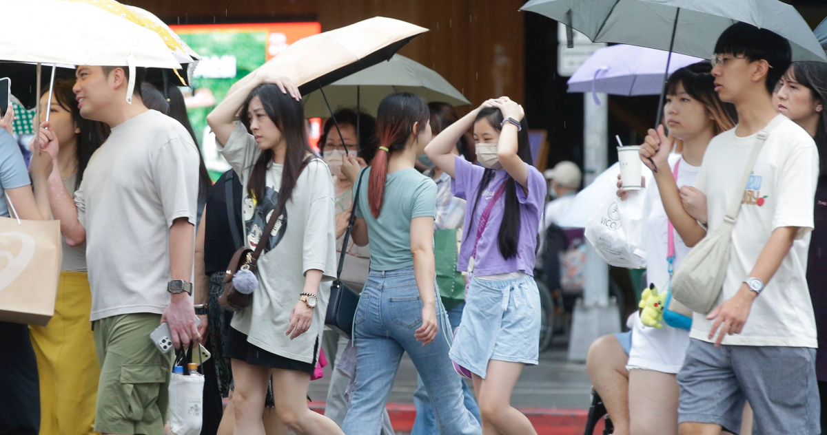 今高溫上看32度「3地區短暫陣雨」 這日鋒面報到天氣又轉涼 | 生活 | CTWANT