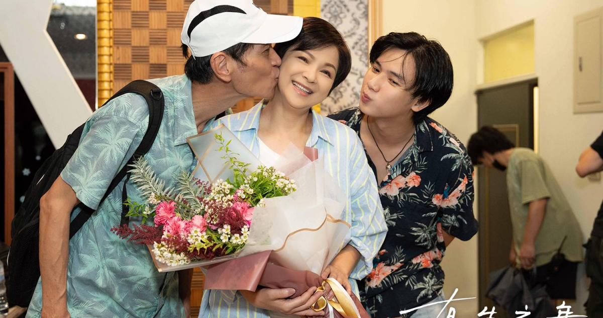 楊貴媚驚喜慶生 收喜翔甜吻驚喊：嚇一跳！ | 娛樂 | CTWANT