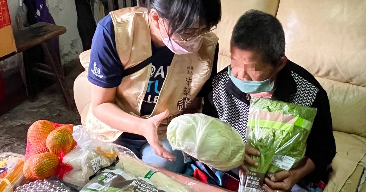 賺錢養3身障家人「疫情間卻遭裁員」 愛心捐贈生活物資度難關 | 生活 | CTWANT