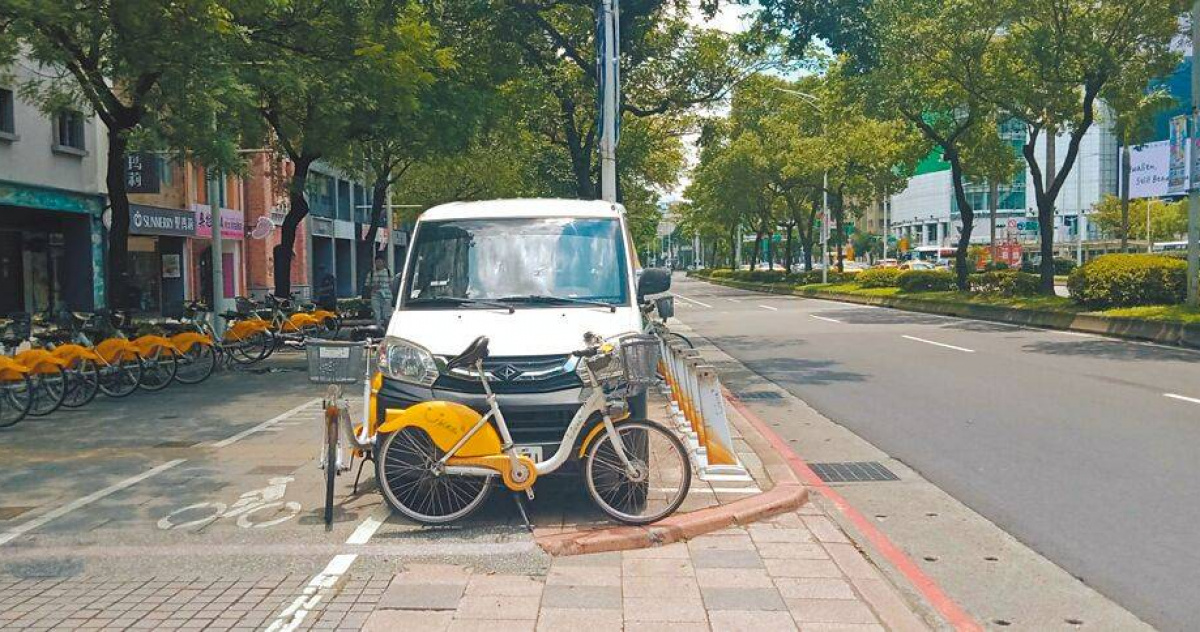 台北YouBike維修車隨意停放 交通局要求盡快改善 | 社會 | CTWANT