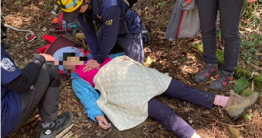 登阿里山古道腳程慢脫隊！婦人突「倒臥步道」登山客急CPR救不回 | 社會 | CTWANT