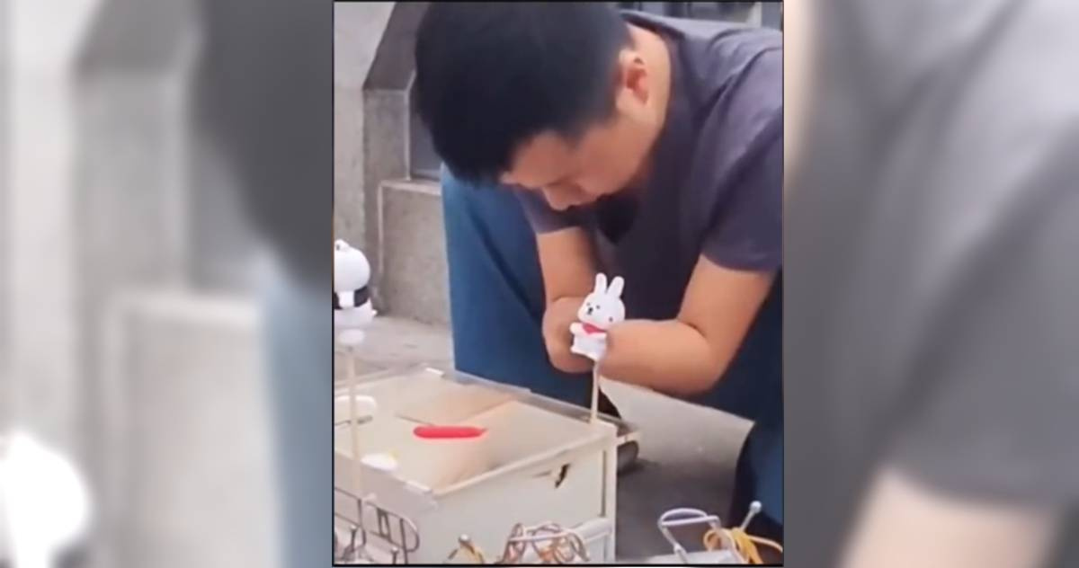 20年前誤觸高壓線雙手截肢 他靠「捏泥」養活3兒 | 國際 | CTWANT