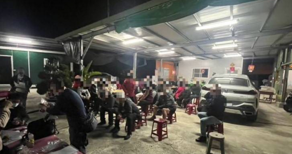 工寮淪賭場！43人爽玩「天九牌」見警全逃竄 警直搗全落網慘了 | 社會 | CTWANT