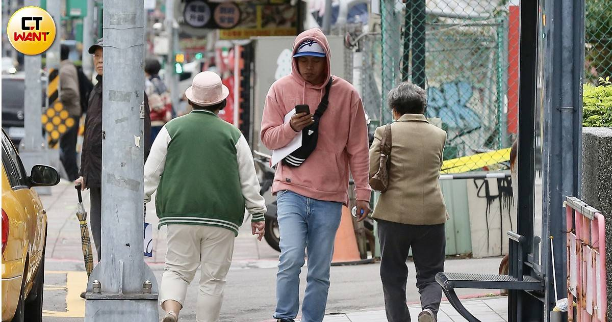 強烈大陸冷氣團發威凍全台 最強時刻「激冷剩8度」 | 生活 | CTWANT