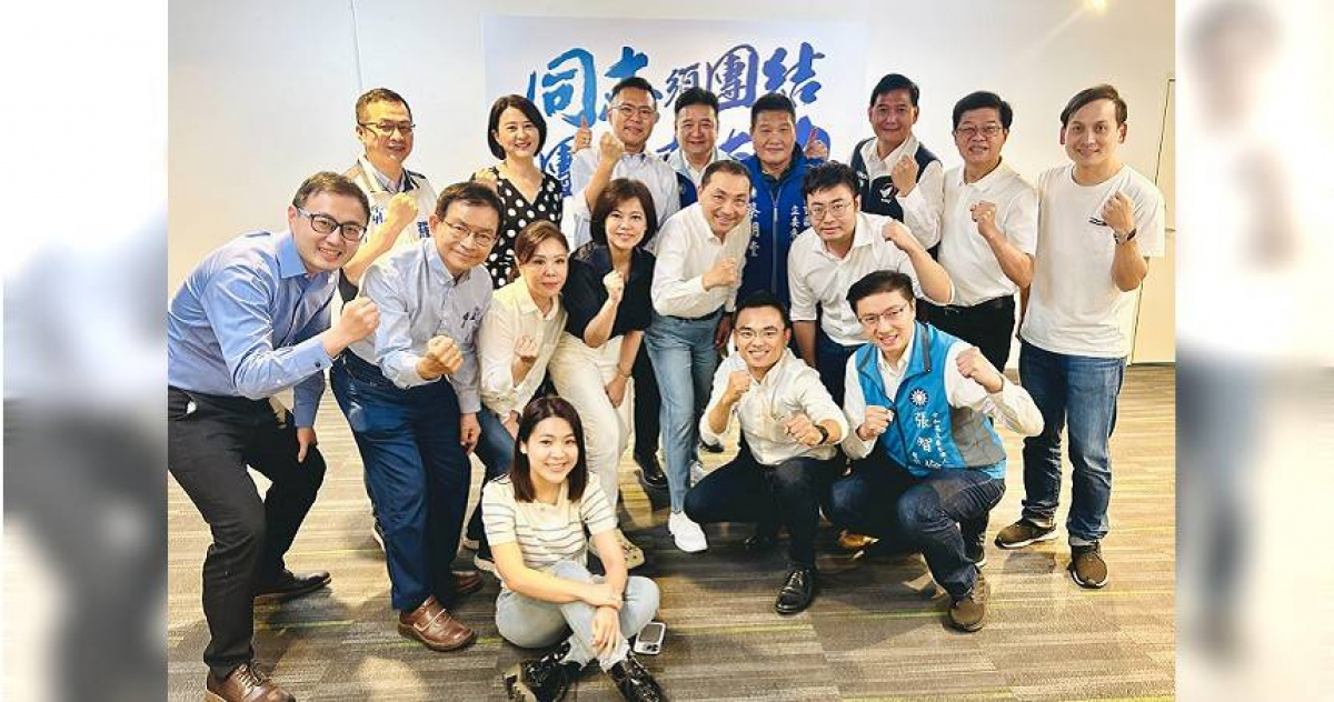 侯友宜與雙北小雞首場便當會 為自己努力不夠好致歉 | 政治 | CTWANT