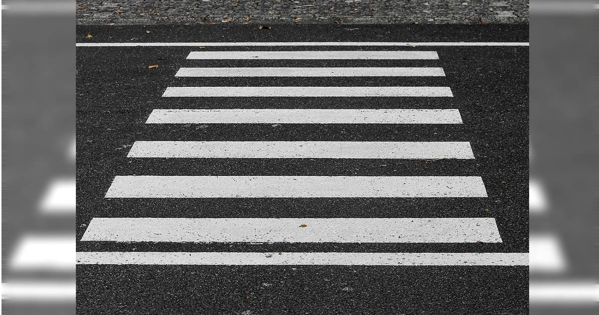 學生走斑馬線遭按喇叭 嗆騎士「罰6000」竟被當街威脅毆打！ | 社會 | CTWANT