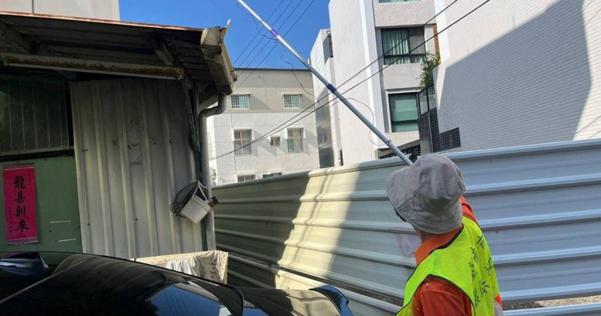 蚊子爆發讓台南居民電蚊拍不離身 國衛院揭元凶：不會傳染登革熱 | 生活 | CTWANT