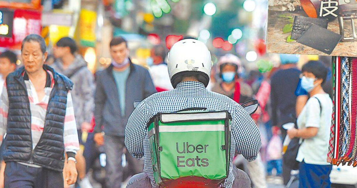 Uber Eats調降外送員報酬惹議 勞動部要求即刻喊停 | 社會 | CTWANT