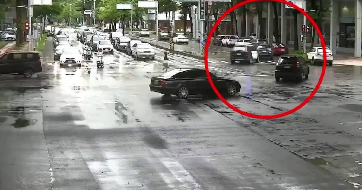 忘打P檔變「幽靈車」 高雄女駕駛狂追愛車200公尺攔不住 | 社會 | CTWANT