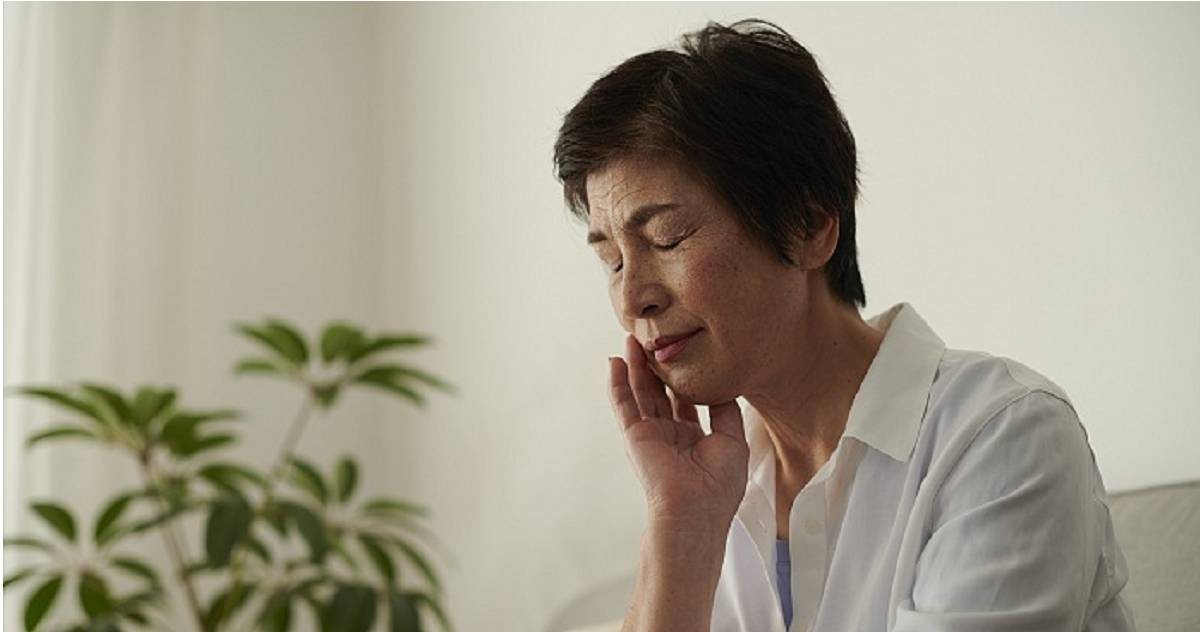 嬤衝急診喊牙痛！下秒「嘔吐倒地」沒呼吸 醫嚇壞：90%塞住了 | 生活 | CTWANT