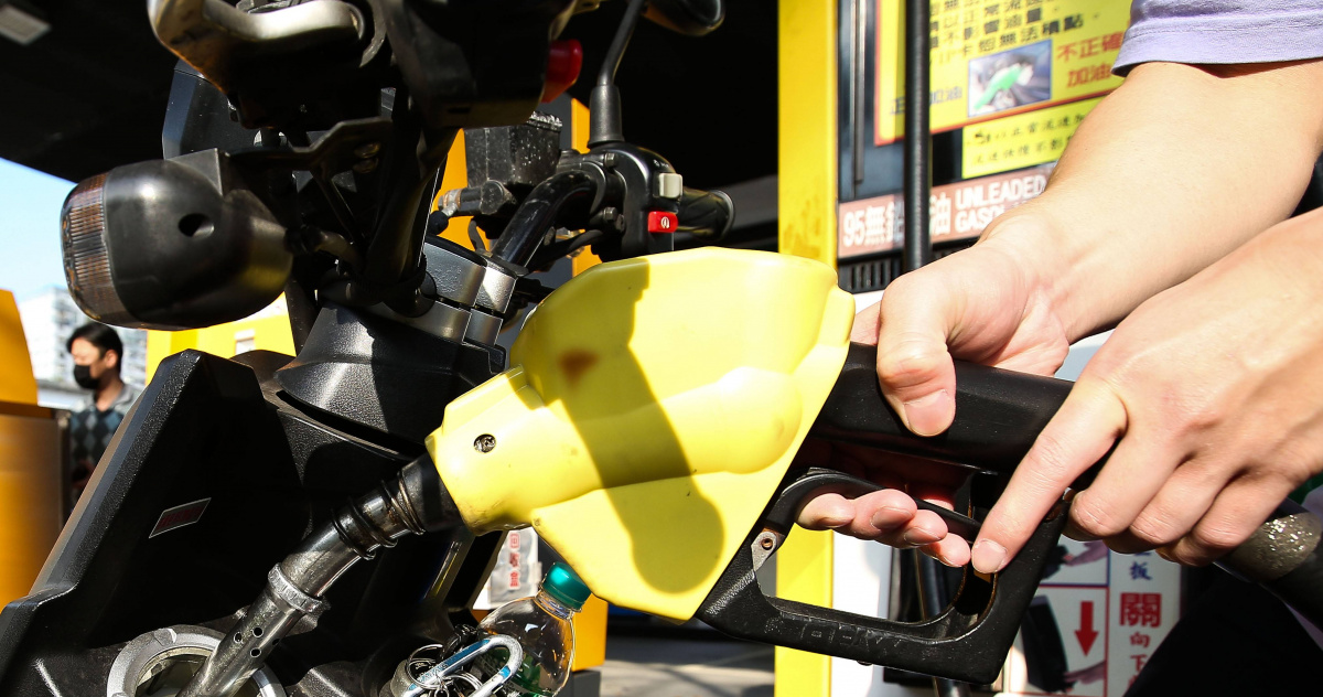 趕快加油！ 明起汽柴油各漲0.3元、0.4元 | 財經 | CTWANT