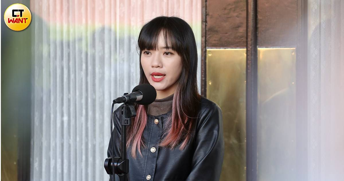 黃捷再收恐嚇信預告引爆桃機 航警局全面加強巡檢 | 政治 | CTWANT