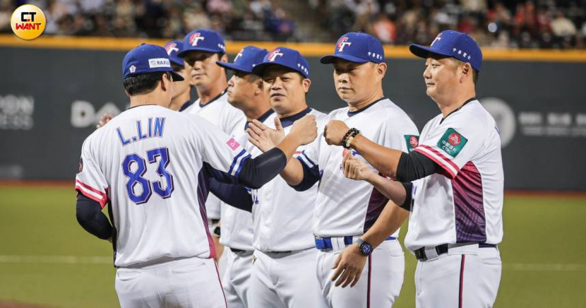 12強／彭政閔11年前願望成真！台灣打敗日本拿世界冠軍 球迷全看哭 | 生活 | CTWANT