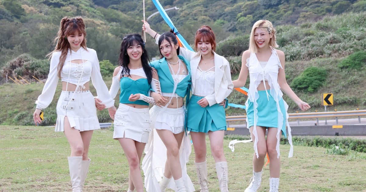 MEME證實啦啦隊換裝裸體相見傳聞 草莓曝團員身材太犯規 | 娛樂 | CTWANT