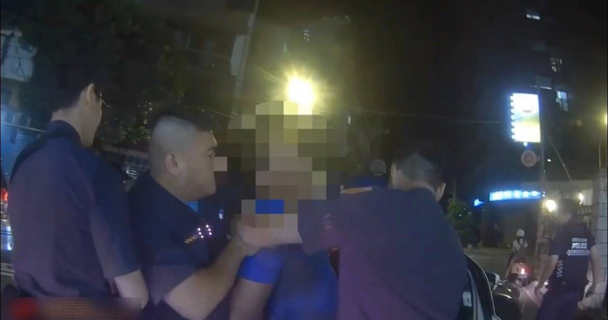 運將好衰！酒醉父子不想付車錢 竟出拳「暴揍司機」遭警壓制 | 社會 | CTWANT