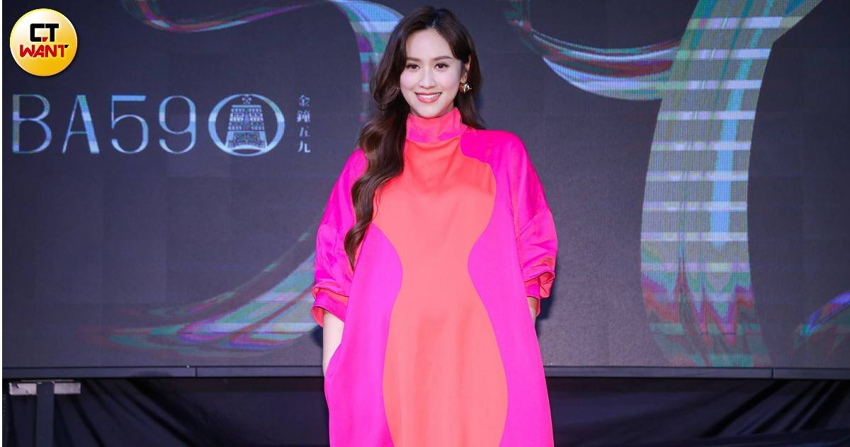 金鐘59／吳姍儒坐骨神經痛無法翻身 挺9月孕肚曝「隨時會生」 | 娛樂 | CTWANT