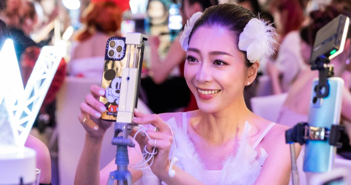 17LIVE年度春酒盛大登場 媽祖、觀音「雙女神降落」 | 生活 | CTWANT