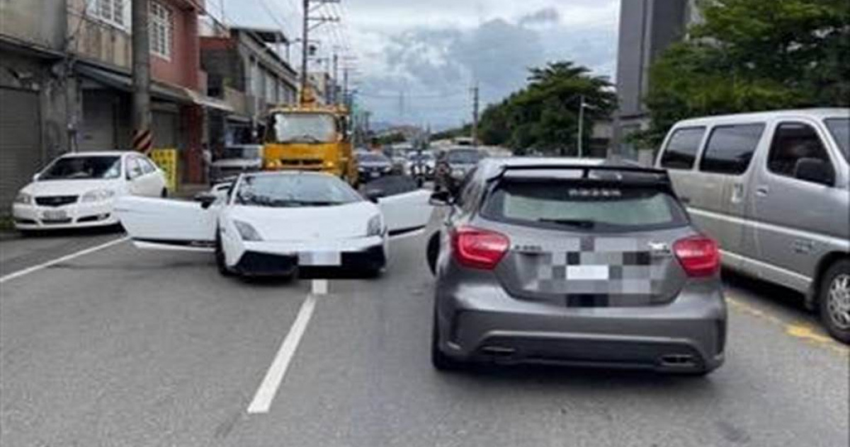 賓士男攔「千萬小牛」強拉女下車 兩人衝突原因曝光 | 社會 | CTWANT