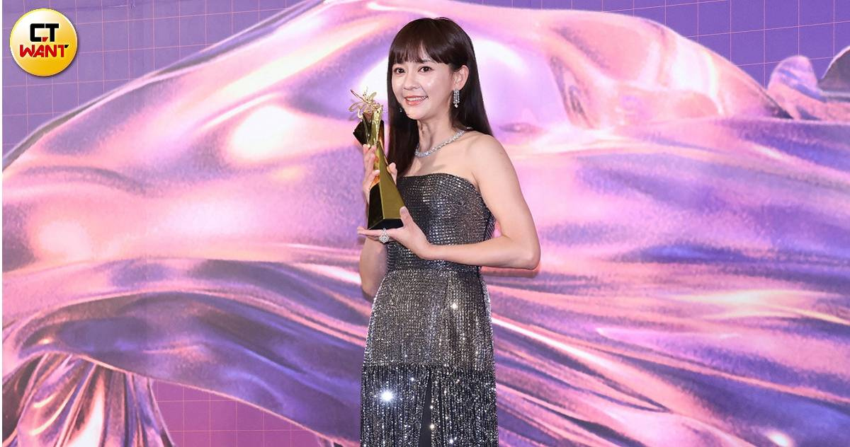 北影26／陳意涵奪女配周渝民台下一舉動祝賀 隔14年拿獎自嘲：當年只會談戀愛 | 娛樂 | CTWANT