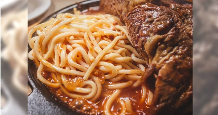 牛排館菜單「80元鐵板麵」誰敢點？內行人曝省錢吃法：CP值超高 | 生活 | CTWANT