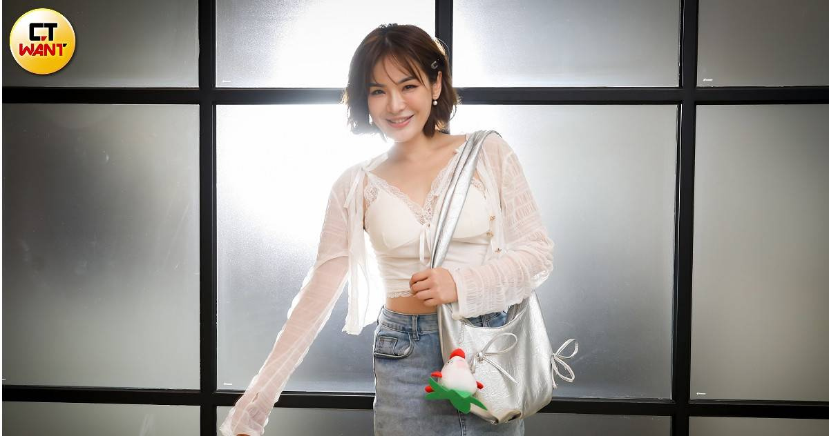 星搜包／陳沂謎之皮尺丈量鳳梨真實尺寸 狂收「金魚草」最愛有仇必報 | 娛樂 | CTWANT