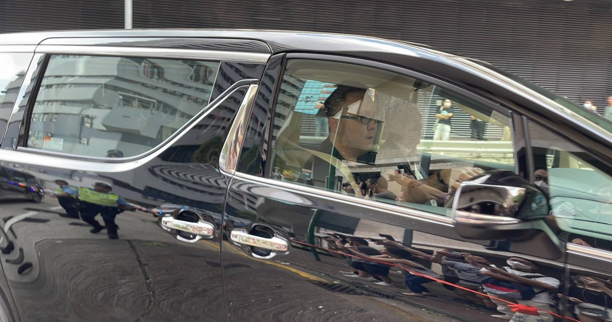 李玟驟逝／李玟今香港舉辦辦告別式 老公Bruce帶兩女兒現身抵達殯儀館 | 娛樂 | CTWANT