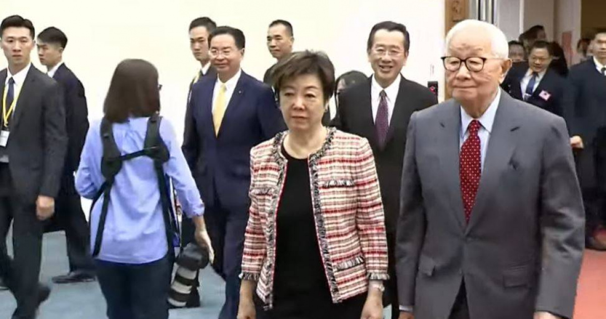 張忠謀赴美出席APEC「啟程前談話」曝光 將向國際傳達4訊息 | 政治 | CTWANT