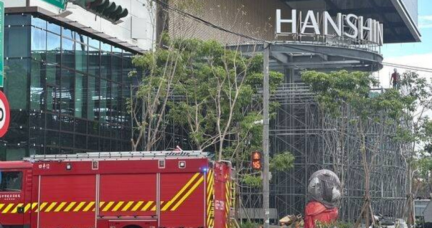 台中漢神洲際工地電梯驚魂 2工人受困半小時獲救 | 社會 | CTWANT