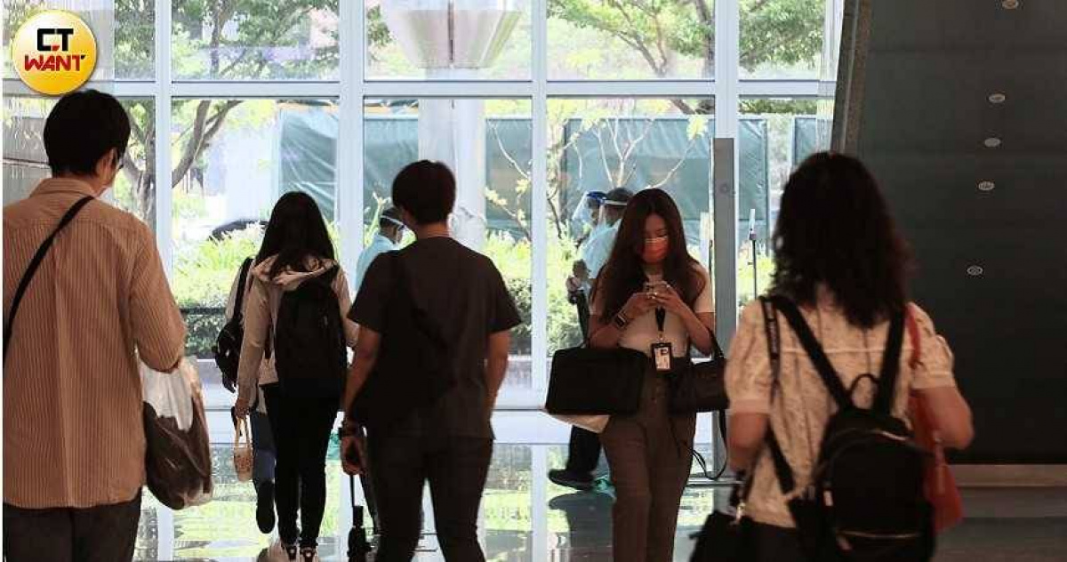 主計總處上修今年GDP至6.09％ 龔明鑫：明年增長一定超過4％ | 財經 | CTWANT