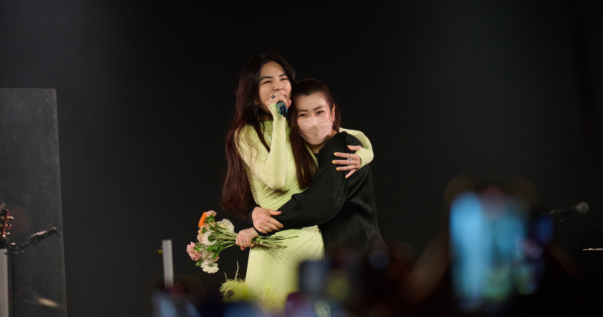 Ella開唱Selina、田馥甄無預警現身探班 S.H.E回憶殺逼哭粉絲 | 娛樂 | CTWANT