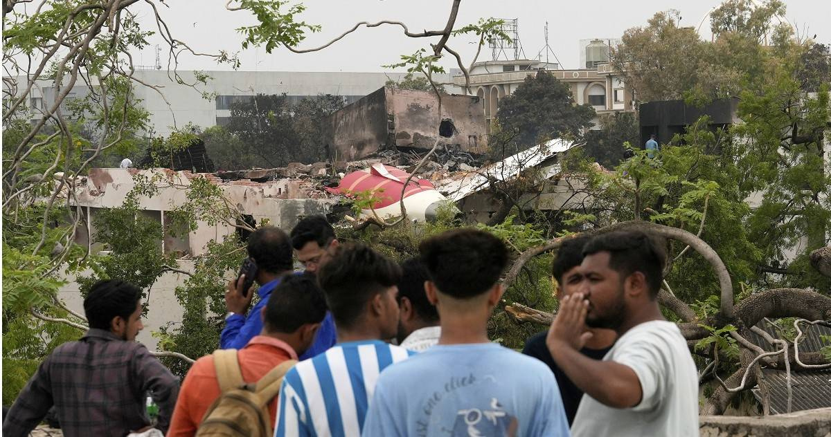 赴英展開新人生！醫師夫妻攜3稚子登機罹難 一家5口「最後一拍」曝光 | 國際 | CTWANT