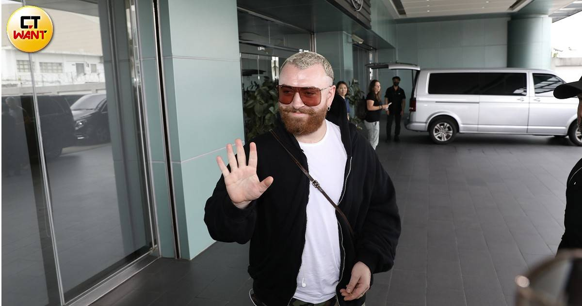 Sam Smith包機抵台親切寵粉 舞台道具裝滿5台17噸卡車 | 娛樂 | CTWANT