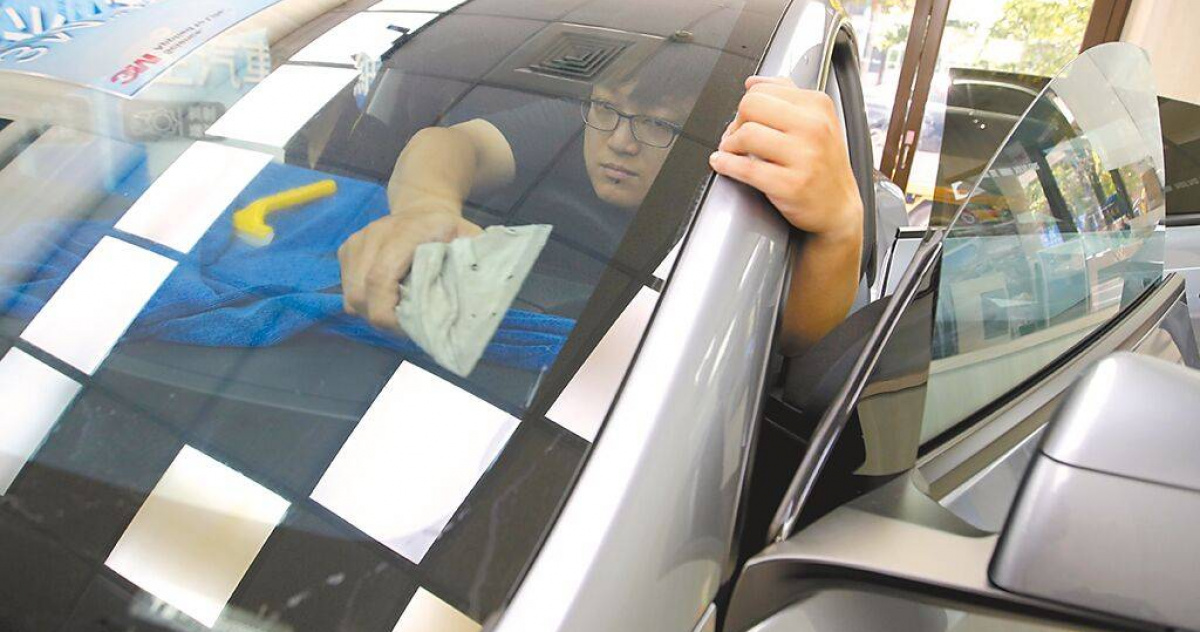 汽車隔熱紙指引惹議 未納總透光率遭批打假球 | 社會 | CTWANT