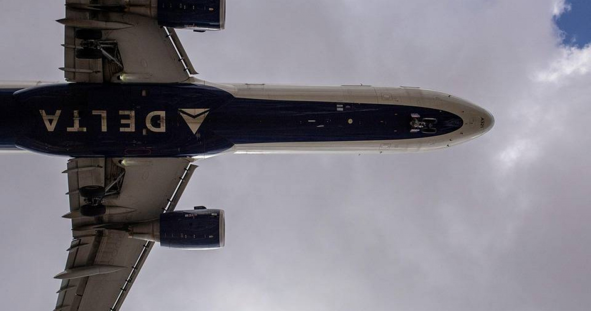 還沒起飛先先撞上！達美航空兩客機擦撞 1空服員受傷85人急撤飛機 | 國際 | CTWANT