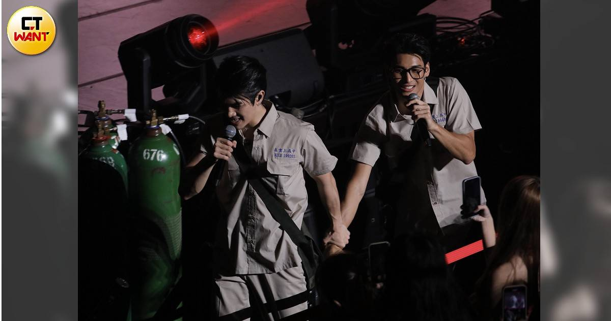 Apo揪Mile重演《黑幫少爺》接吻橋段 Jeff嗨唱 〈你，好不好〉掀活動高潮 | 娛樂 | CTWANT